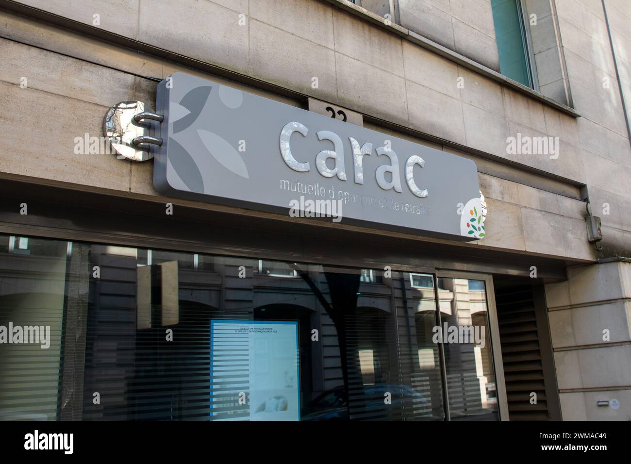 Logo assurance retraite Banque de photographies et d’images à haute ...