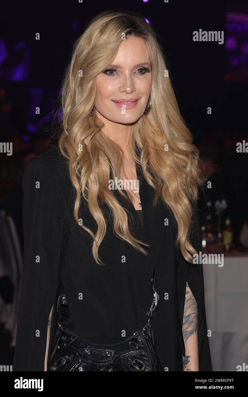 Miss Allemagne Awards finale 2024 Mirja du Mont. Miss Germany Awards ...