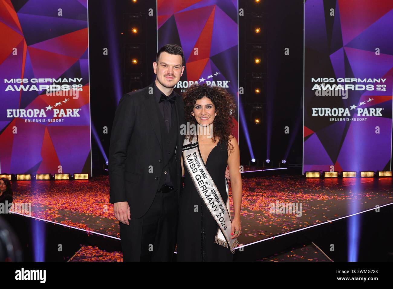 Miss Allemagne finale 2024 Apameh Schönauer, Miss Allemagne 2024, mit ...