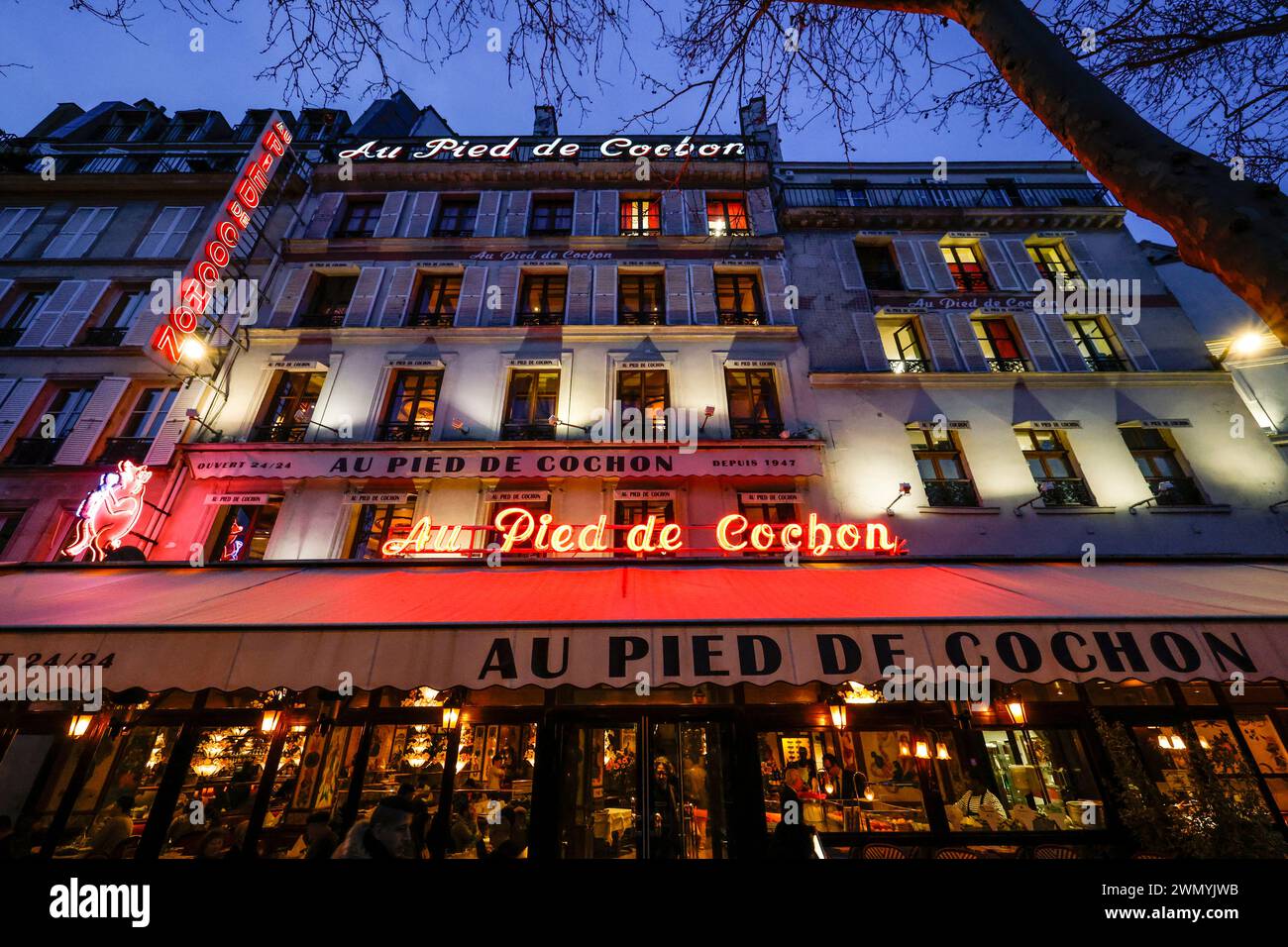 Parisian restaurant Banque de photographies et d’images à haute ...
