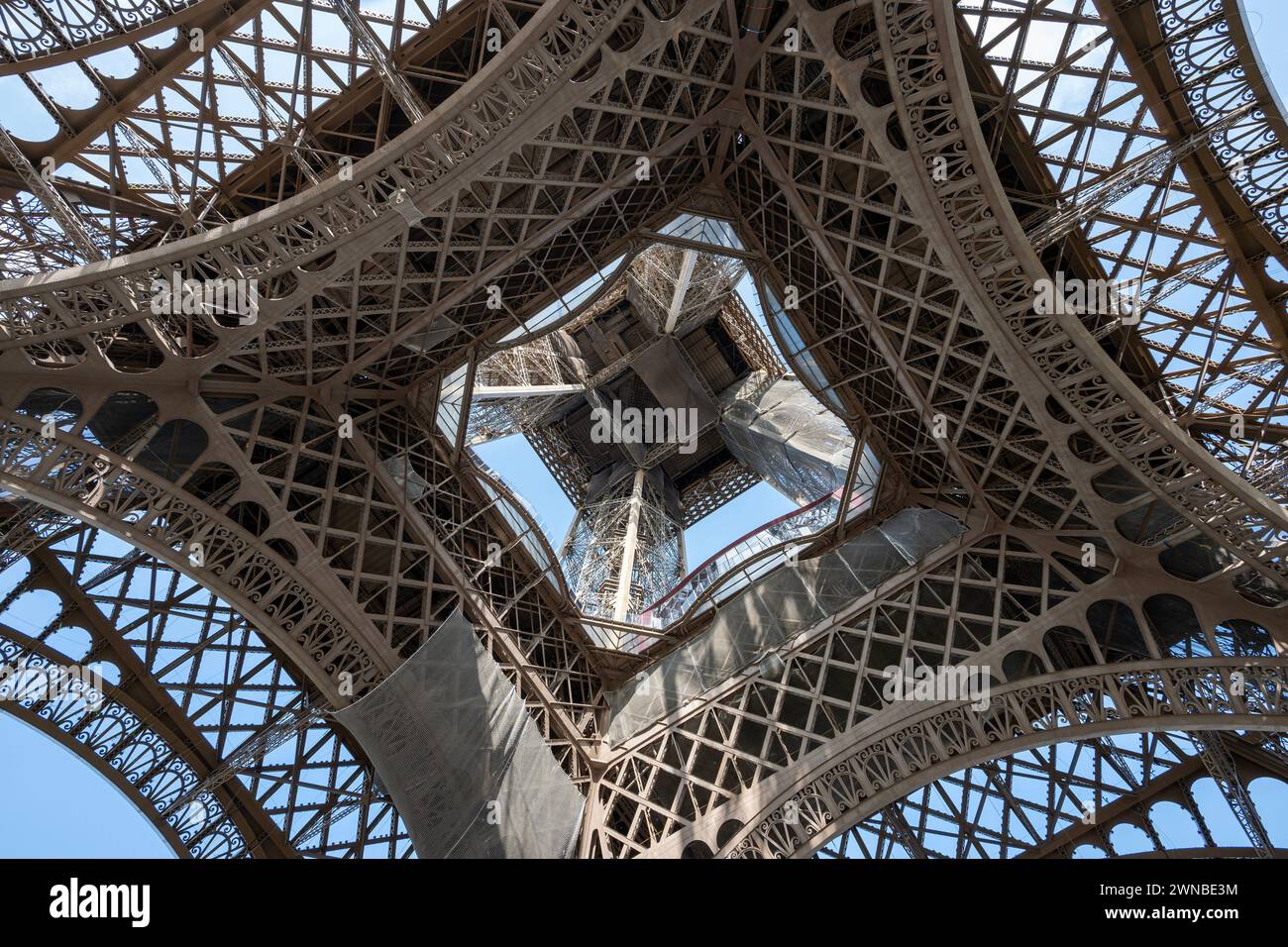 Eiffel tower structural detail Banque de photographies et d’images à ...