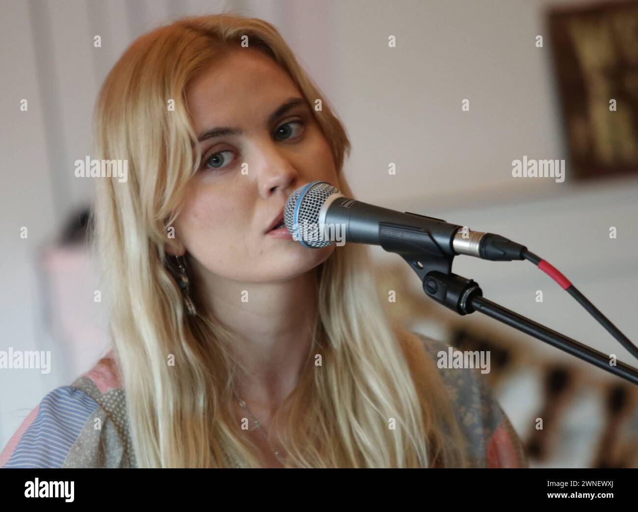 Countrysängerin Zandi Holup beim C2C 2024 à Berlin Auftritt beim ...