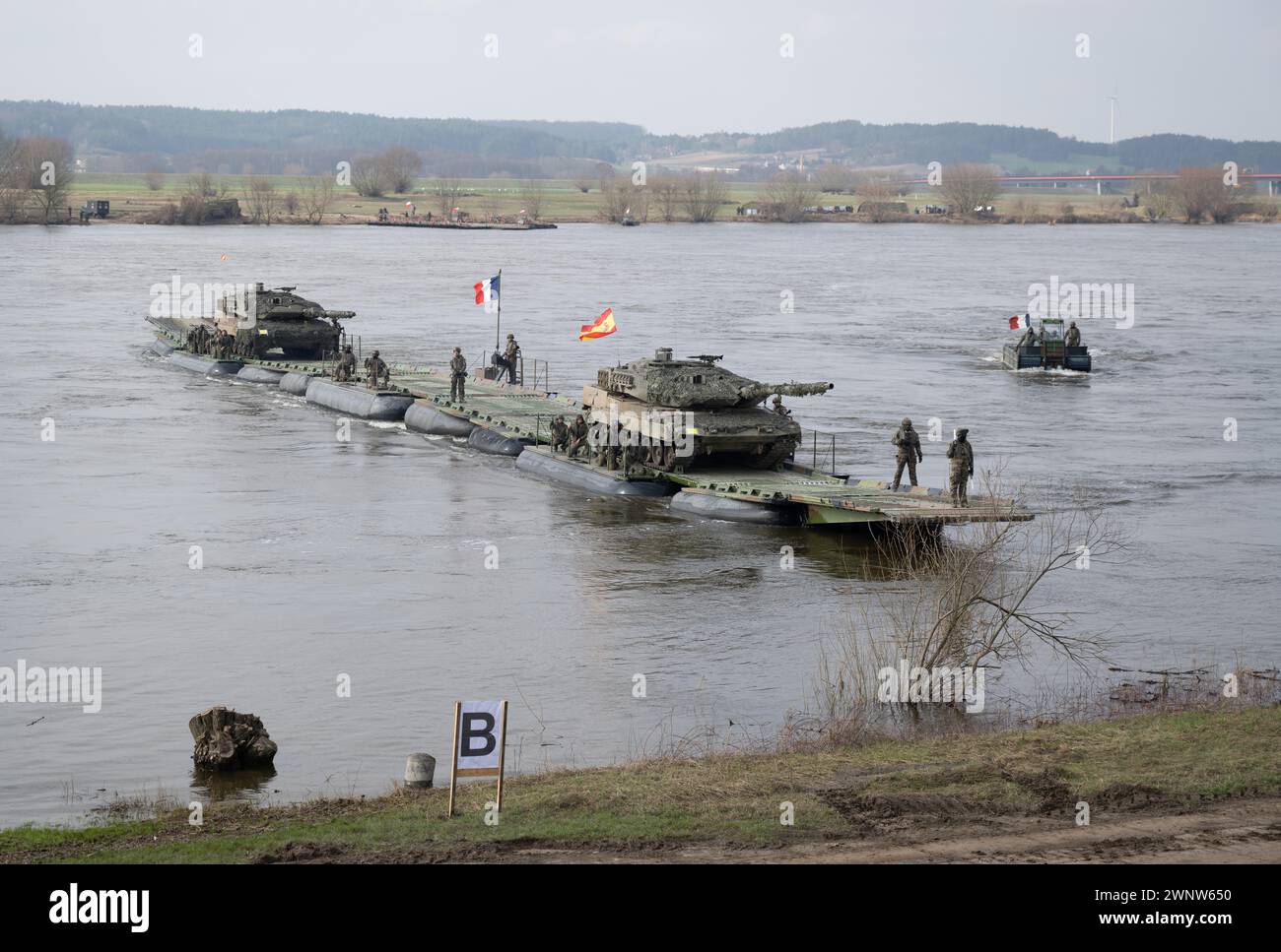 Tester un pont militaire Banque de photographies et d’images à haute ...