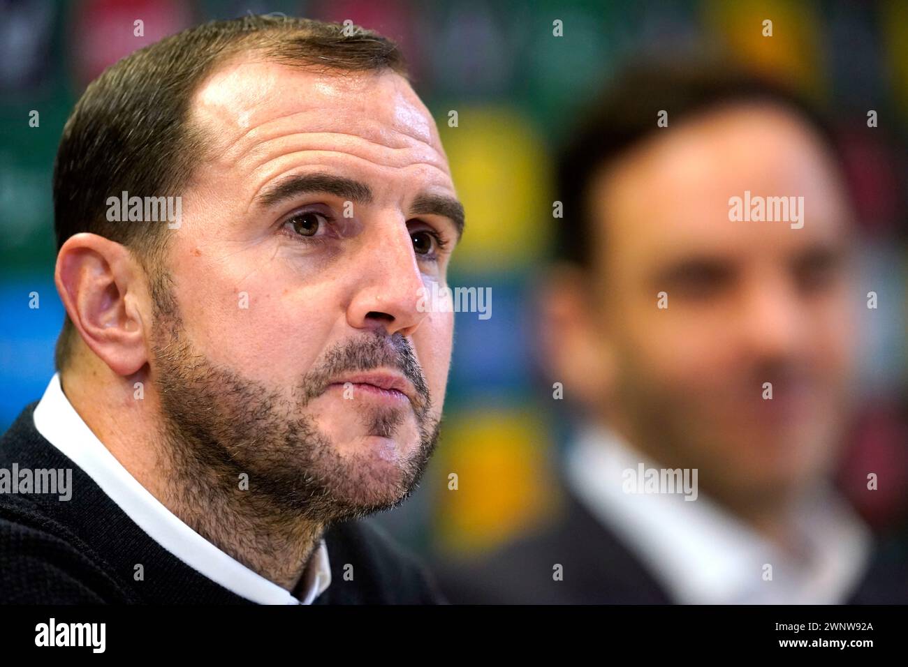 L'entraîneur-chef par intérim de la République d'Irlande John O'Shea (à ...