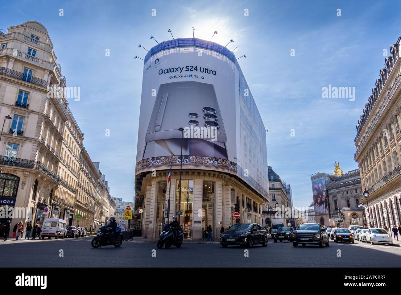 Samsung s24 ultra Banque de photographies et d’images à haute résolution - Alamy