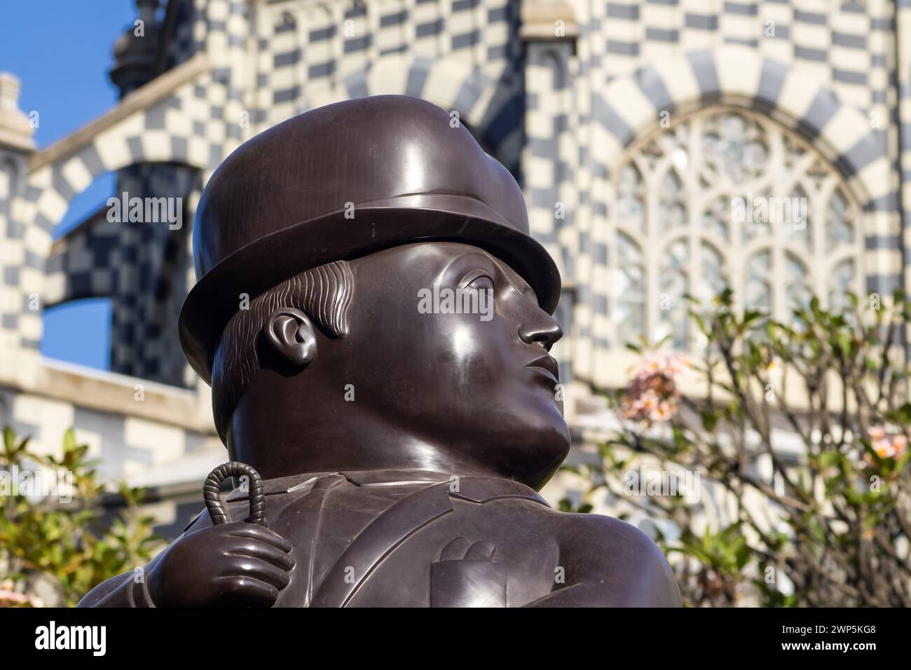 MEDELLIN, COLOMBIE - 17 JANVIER 2024 : homme à cheval. Sculptures en ...