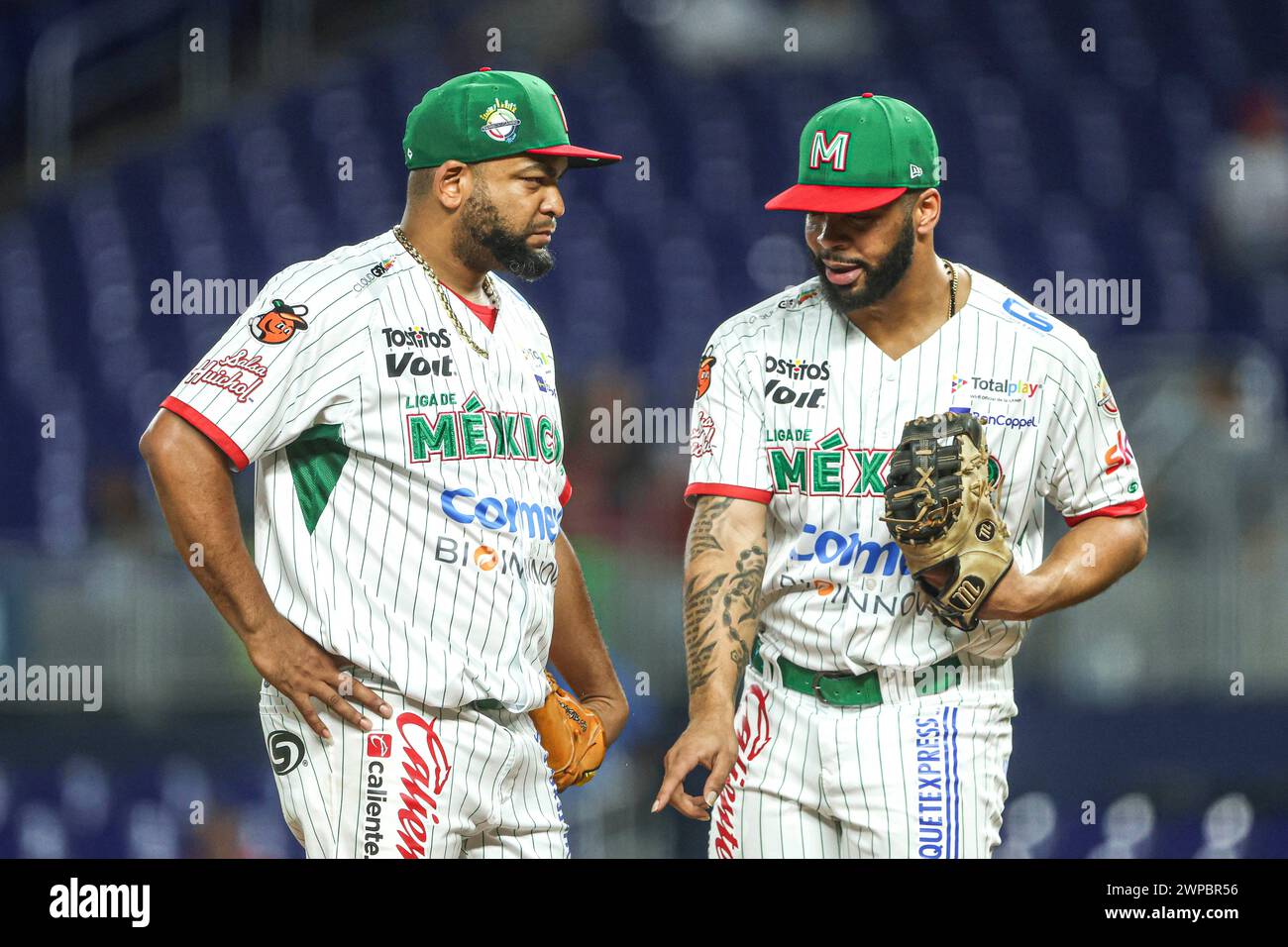 MIAMI, FLORIDE - 2 FÉVRIER : le lanceur Naranjeros de Hermosillo, du ...