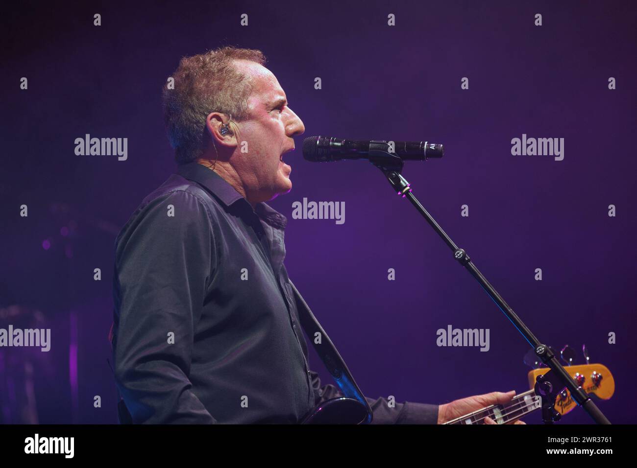 Andy mccluskey omd orchestral manoeuvres Banque de photographies et d ...