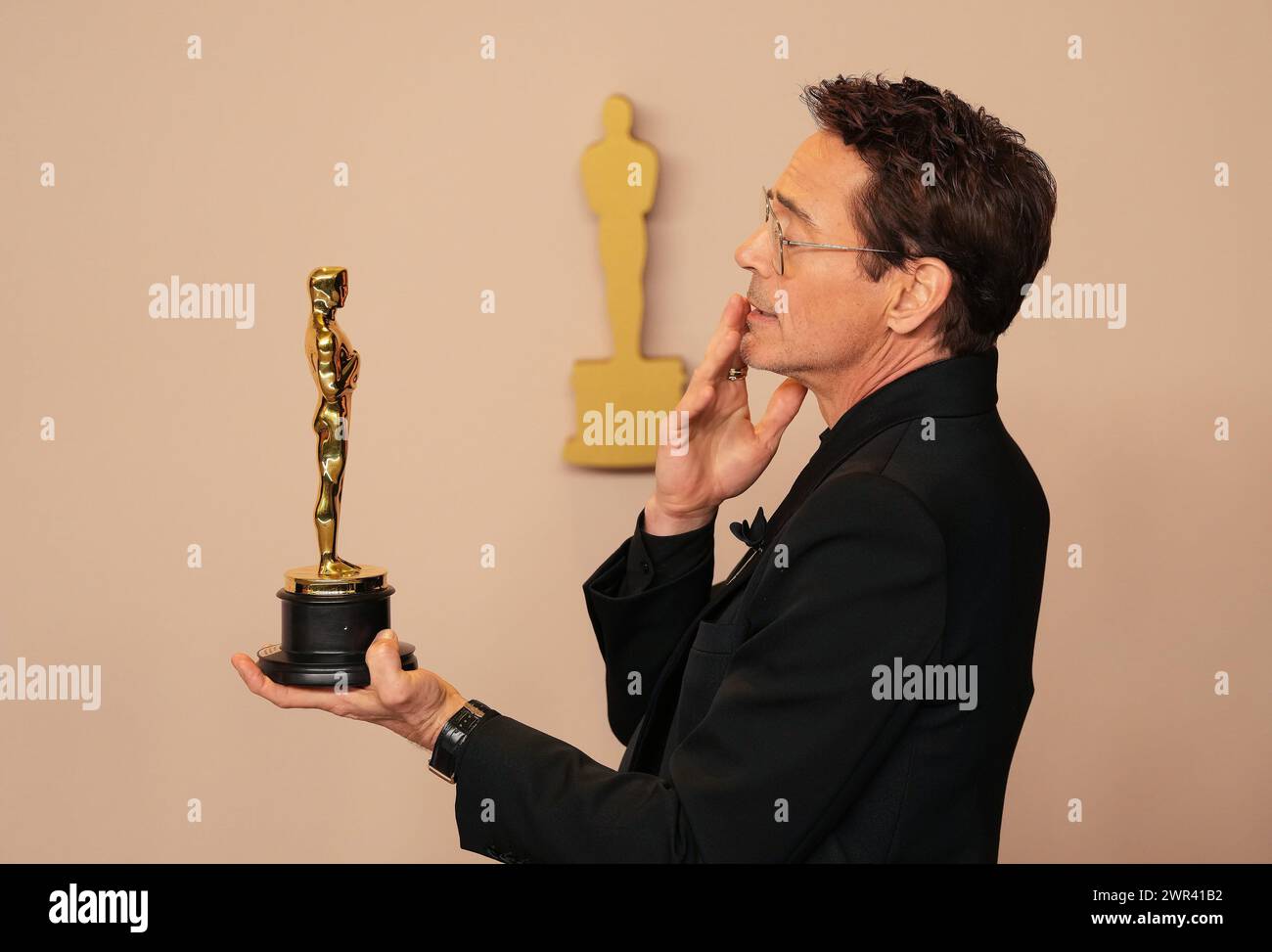 Hollywood, États-Unis. 10 mars 2024. Robert Downey Jr., d'Oppenheimer, célèbre son meilleur ...
