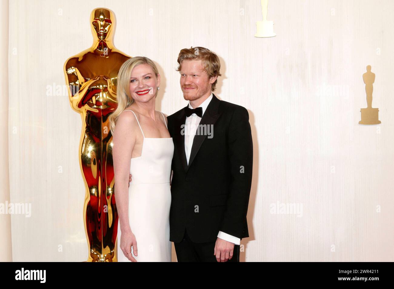Kirsten Dunstmit Ehemann Jesse Plemons BEI der Oscar Verleihung 2024 ...