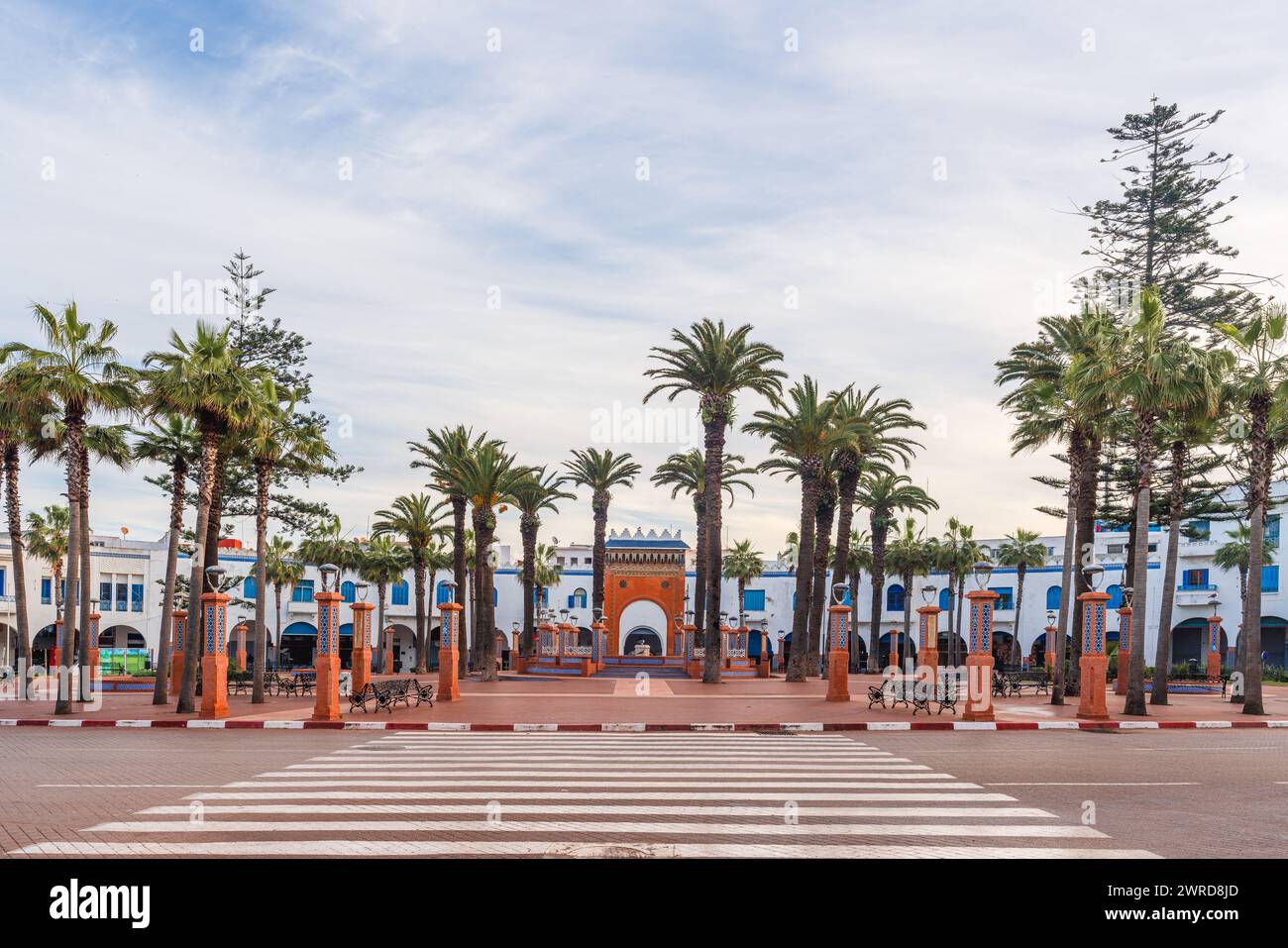 Larache, Maroc. Vue sur la place de libération également connue comme ...