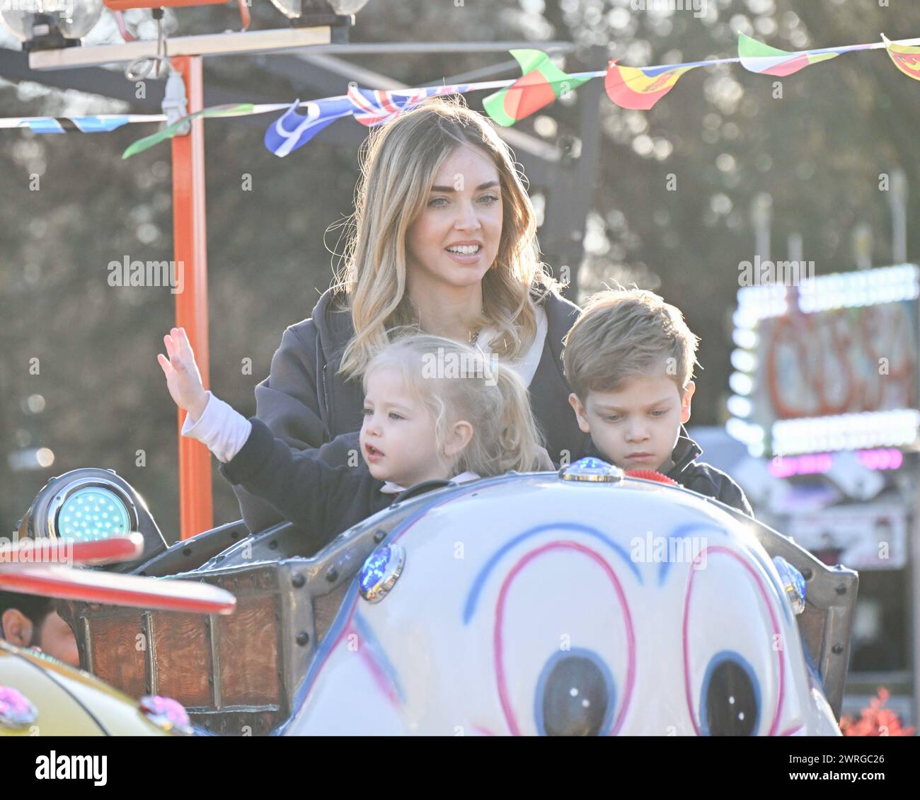 Milan, Italie. 12 mars 2024. Milan, Chiara Ferragni dans le parc, avec ...