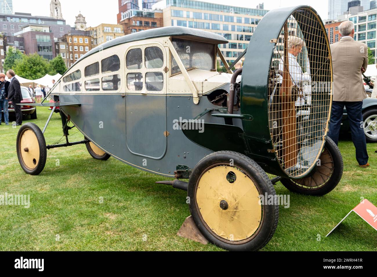 Leyat helica Banque de photographies et d’images à haute résolution - Alamy