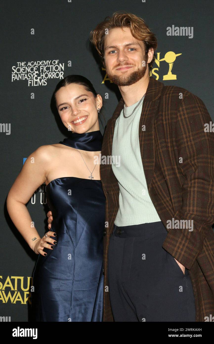 LOS ANGELES 4 F vrier Inde Navarrette Ty Simpkins Aux Saturn los-angeles-4-f-vrier-inde-navarrette-ty-simpkins-aux-saturn