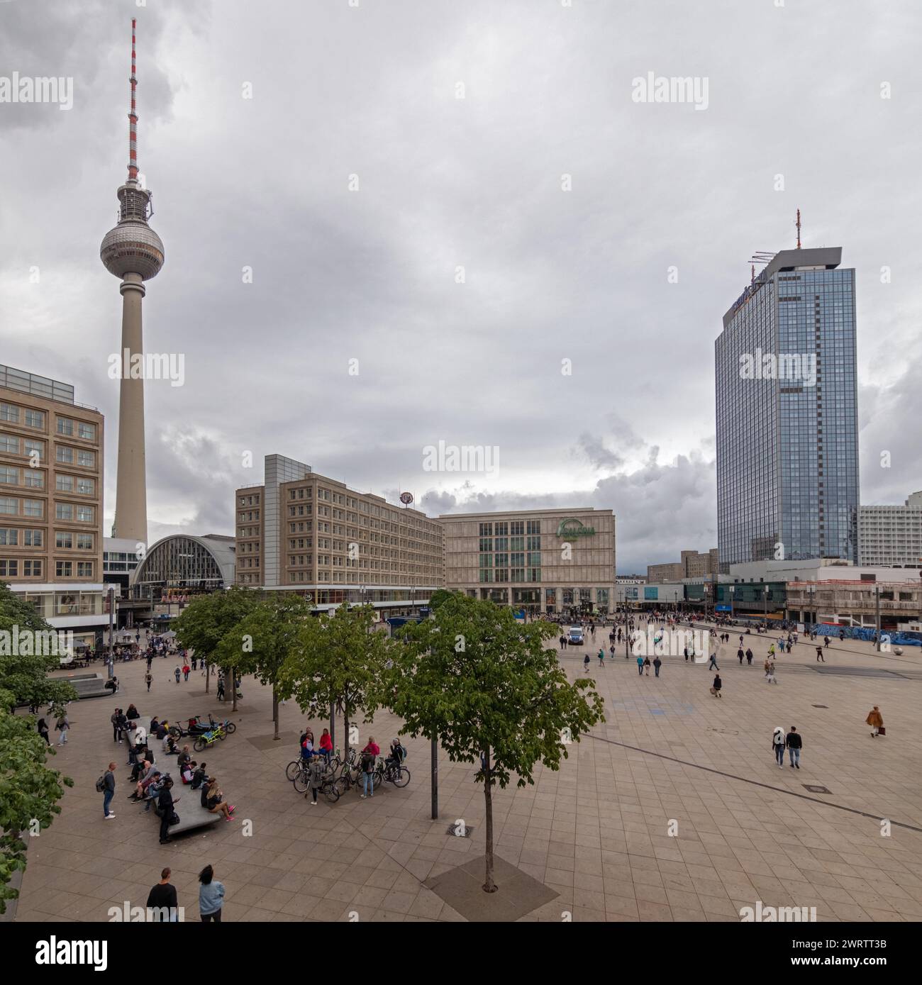 Est de berlin Banque de photographies et d’images à haute résolution ...