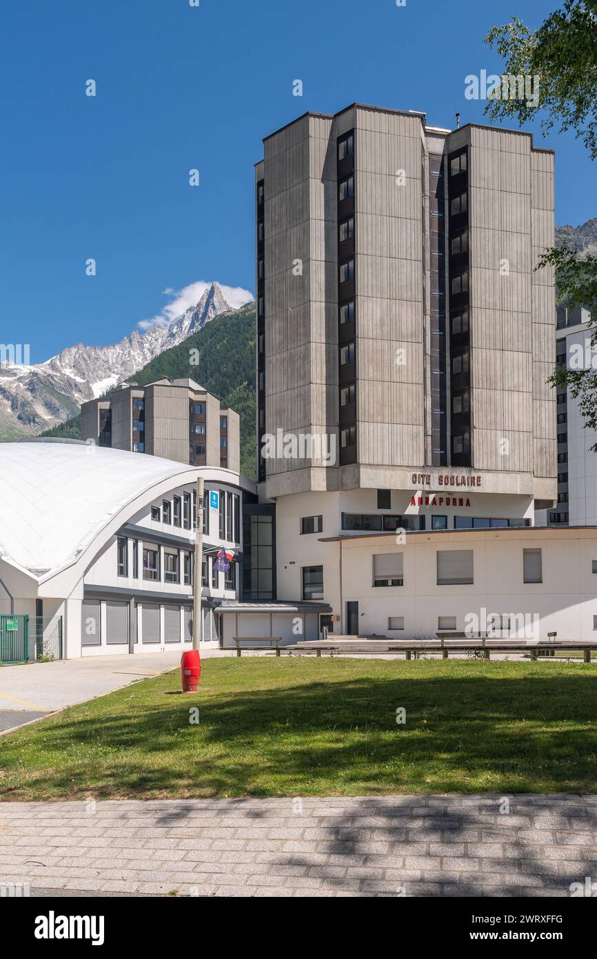 Complexe scolaire Banque de photographies et d’images à haute ...