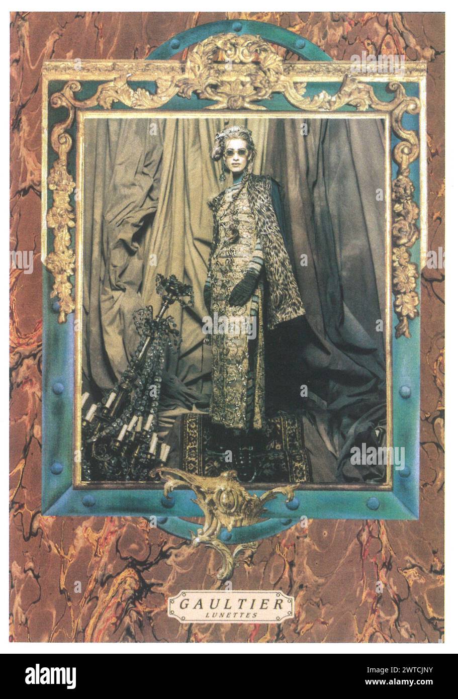 Jean paul gaultier publicité Banque de photographies et d’images à ...