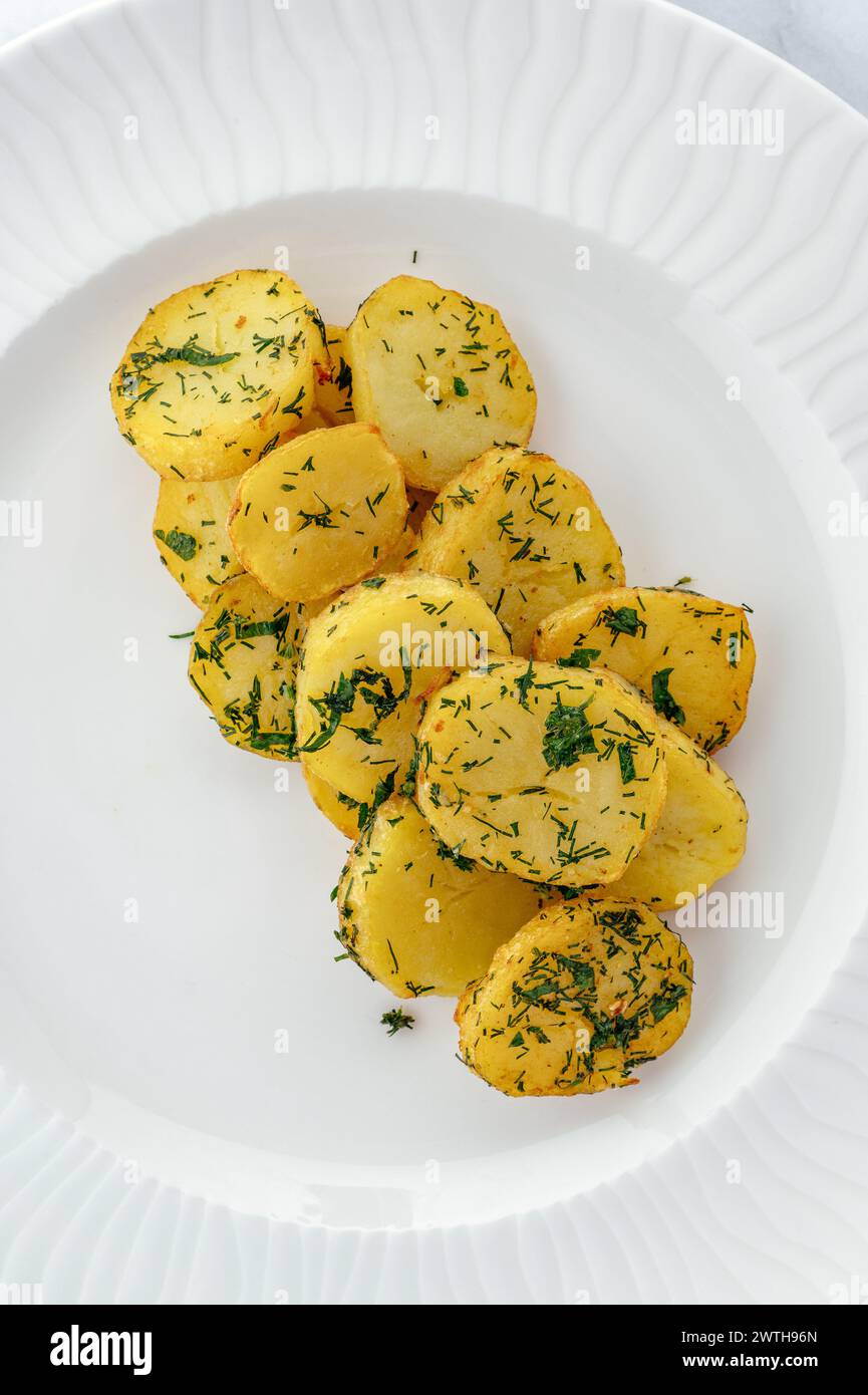 Homemade roast potatoes roast leg lamb Banque de photographies et d ...