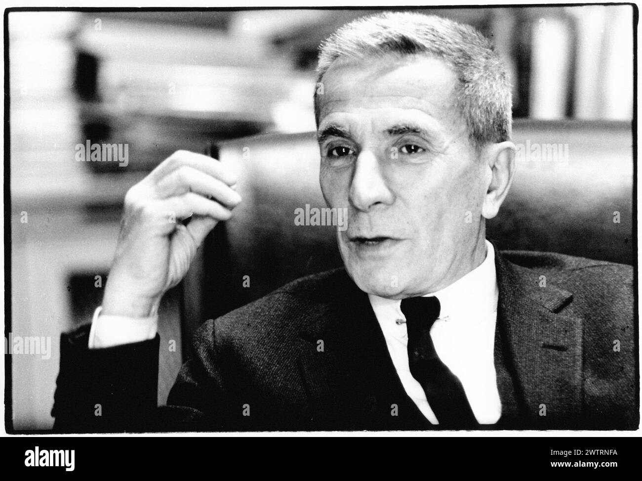 Dino buzzati Banque de photographies et d’images à haute résolution - Alamy