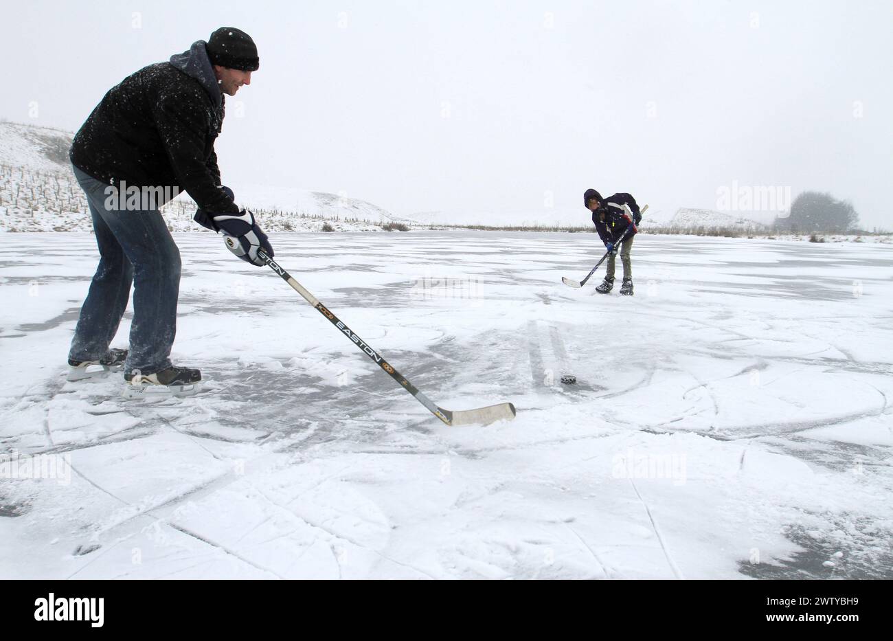 04/02/12...alors que la neige commence à tomber et que les températures ...