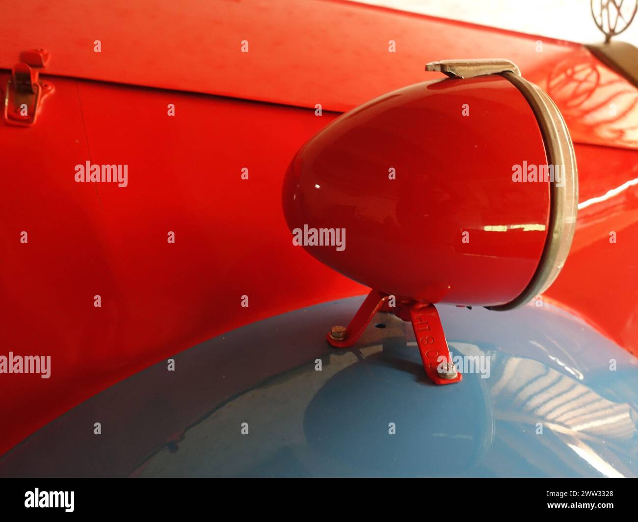 Objet rouge Banque de photographies et d’images à haute résolution - Alamy