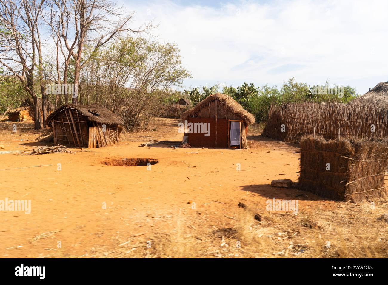 Maison malgache Banque de photographies et d’images à haute résolution ...