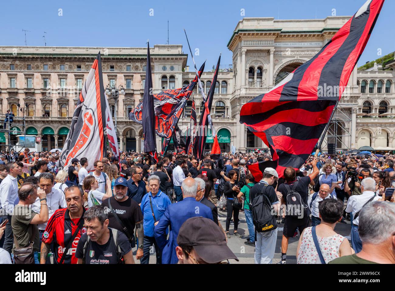 Drapeau milan Banque de photographies et d’images à haute résolution ...