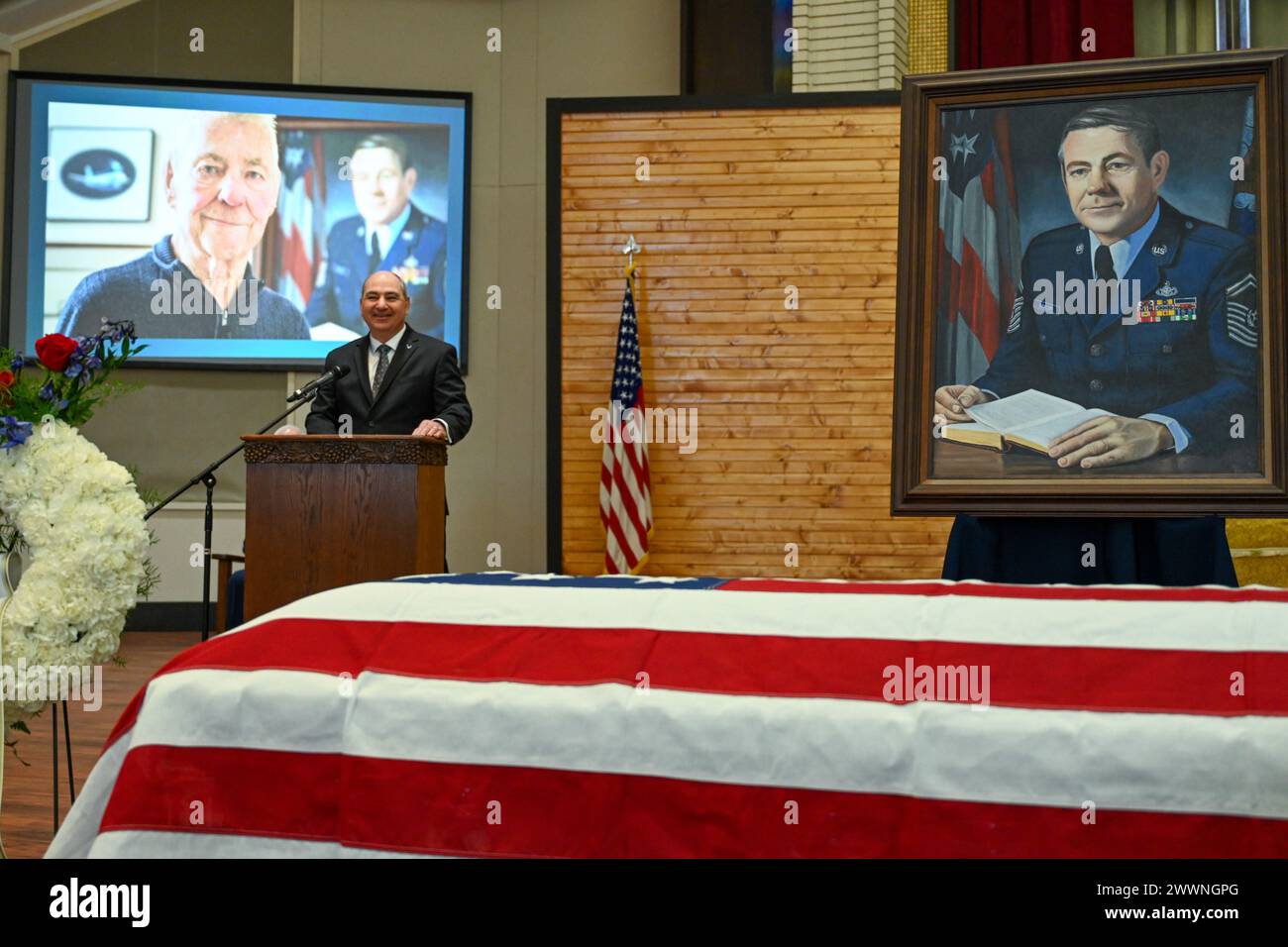 Le lieutenant-colonel Ken Gaylor, à la retraite de l'armée de l'air ...