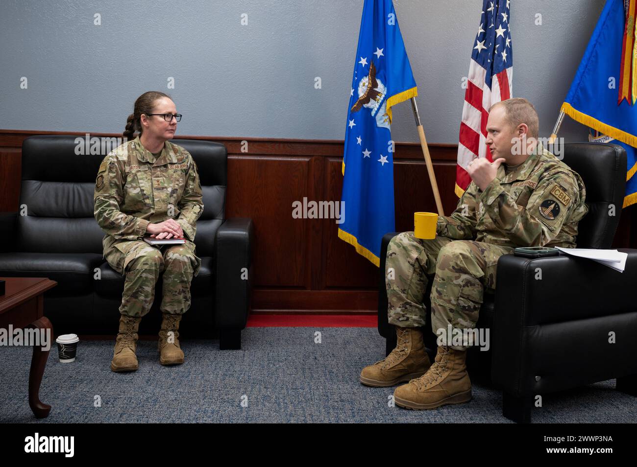 Le Major Gen. Stacy J. Huser, commandant de la 20e Force aérienne ...