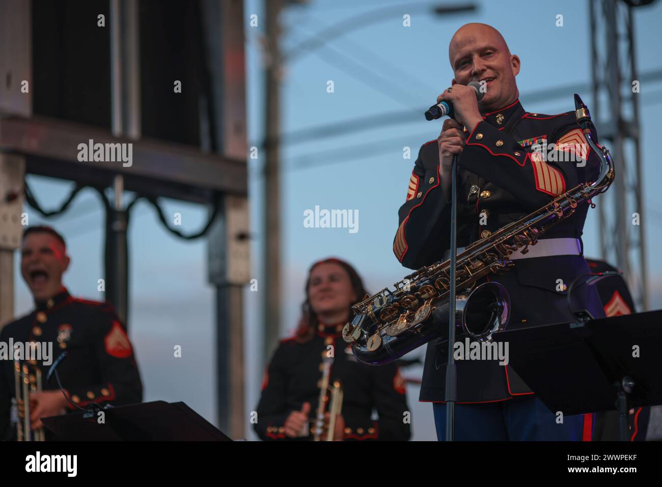 Le sergent Victor Norris, directeur de la production, Parris Island ...
