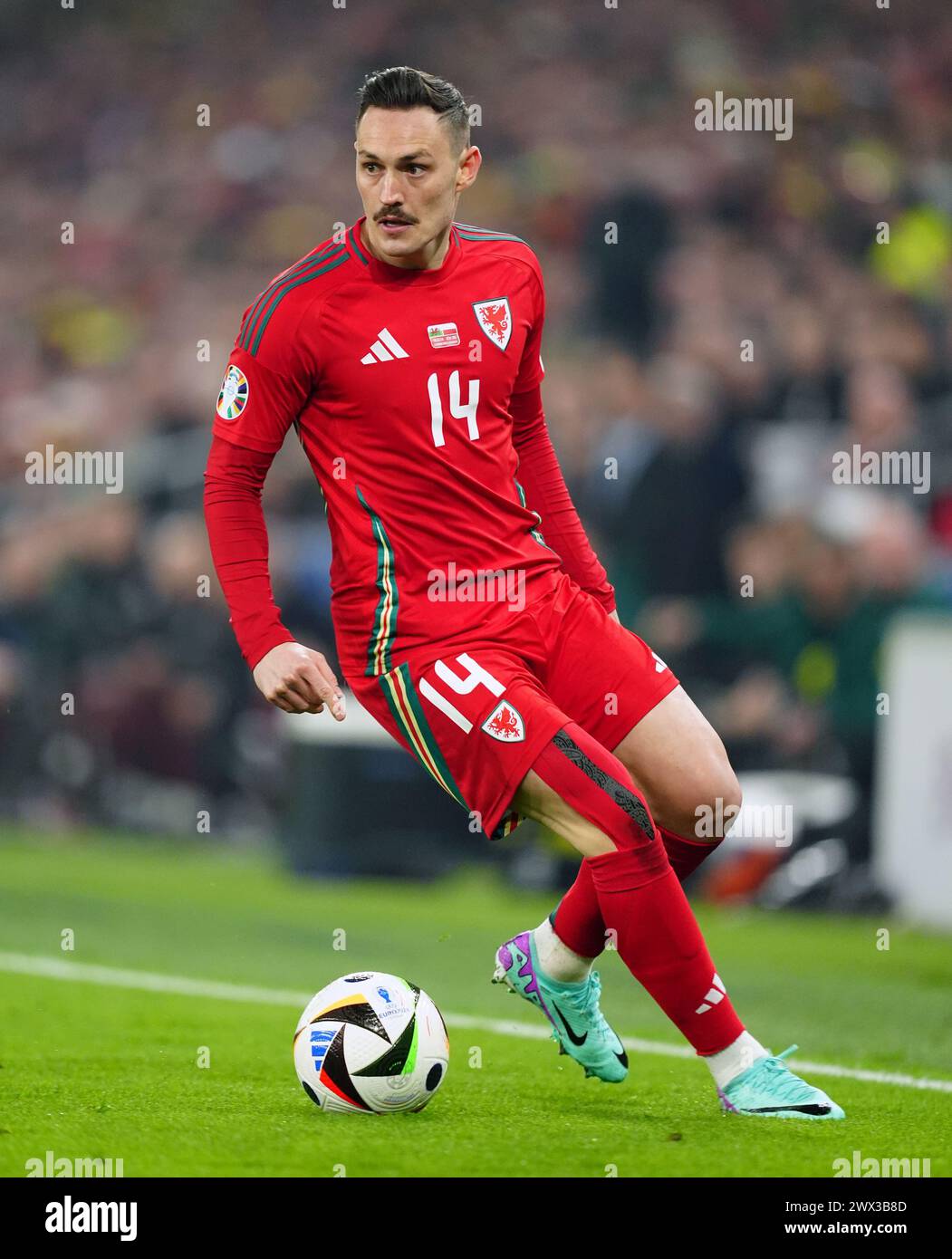 Connor Roberts du pays de Galles lors de la finale des éliminatoires ...