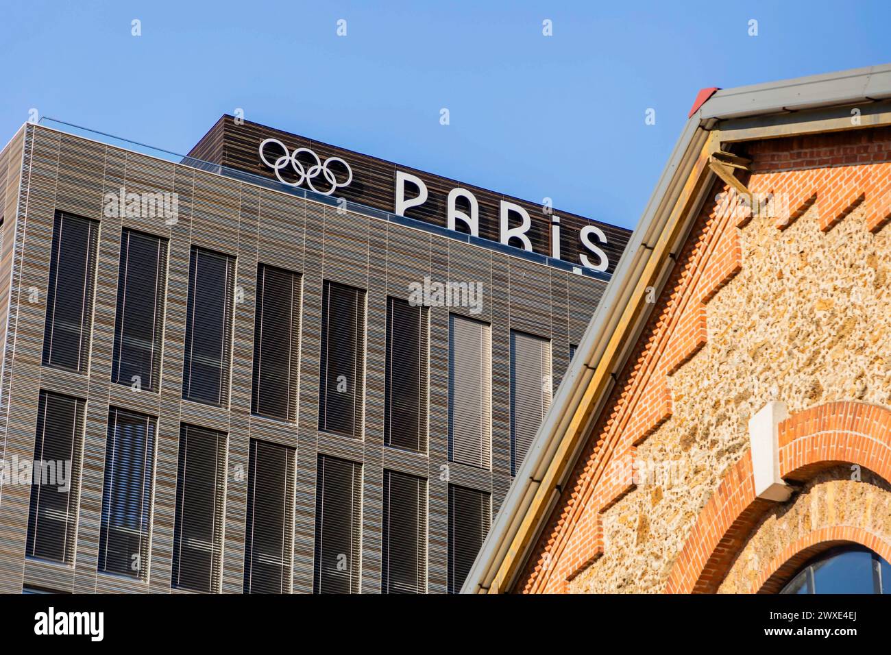 Logo paris 2024 Banque de photographies et d’images à haute résolution ...