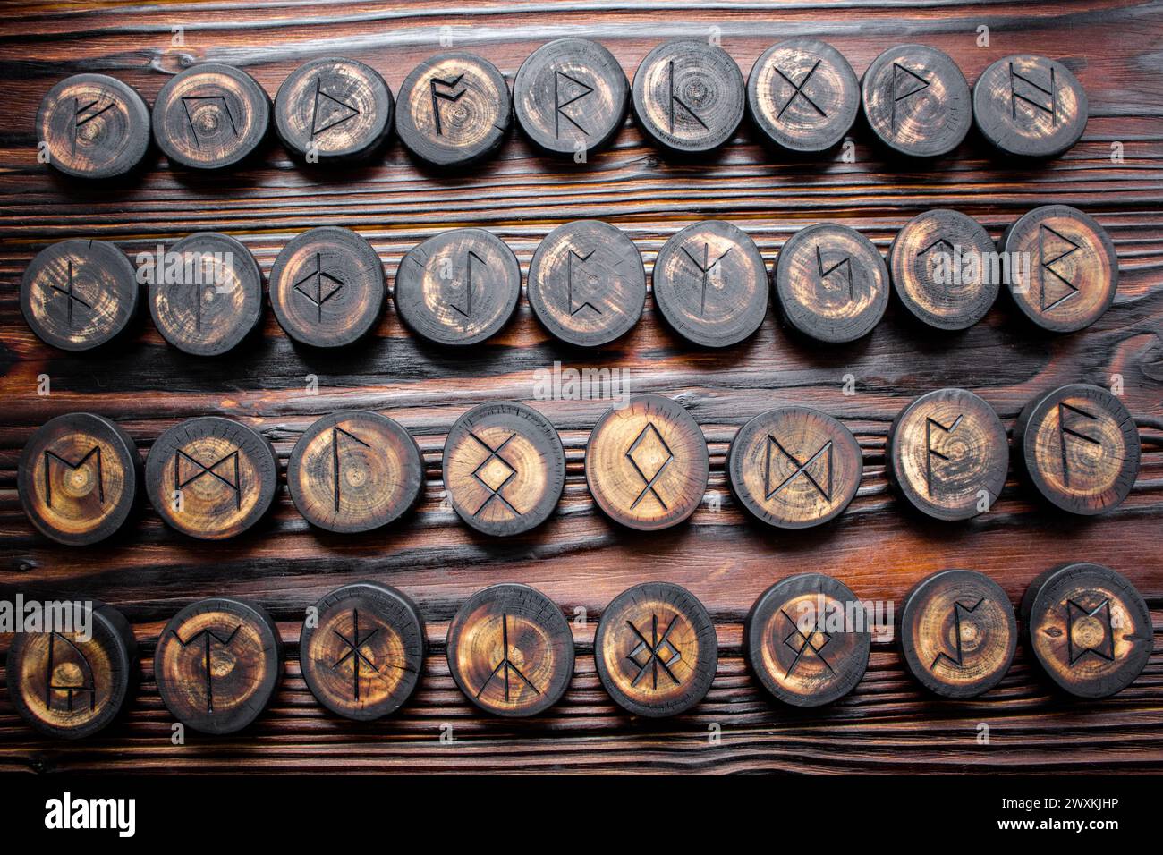 Anglo saxon runes Banque de photographies et d’images à haute ...