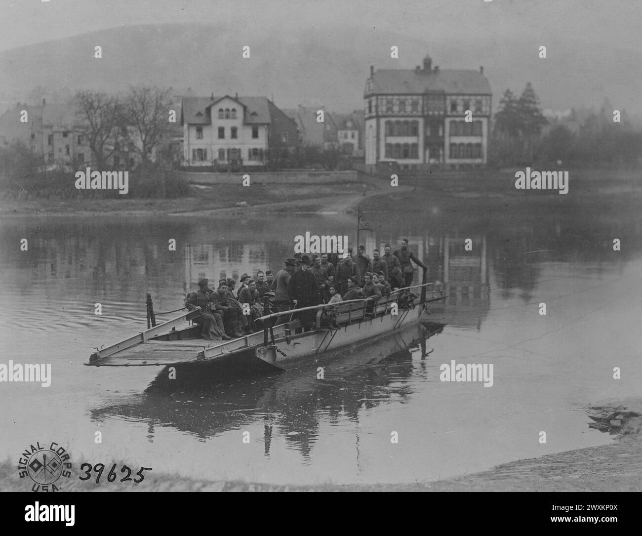 Bataillon de campagne Banque d'images noir et blanc - Alamy