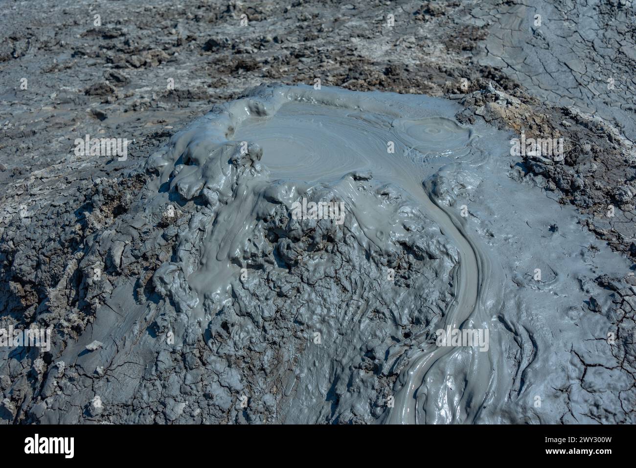 Sedimentary volcanoes Banque de photographies et d’images à haute résolution - Alamy