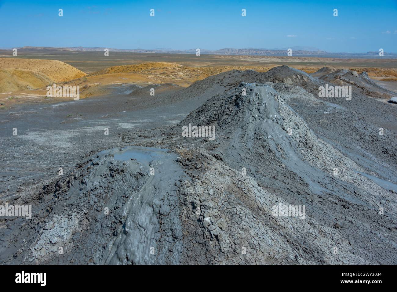Sedimentary volcanoes Banque de photographies et d’images à haute résolution - Alamy