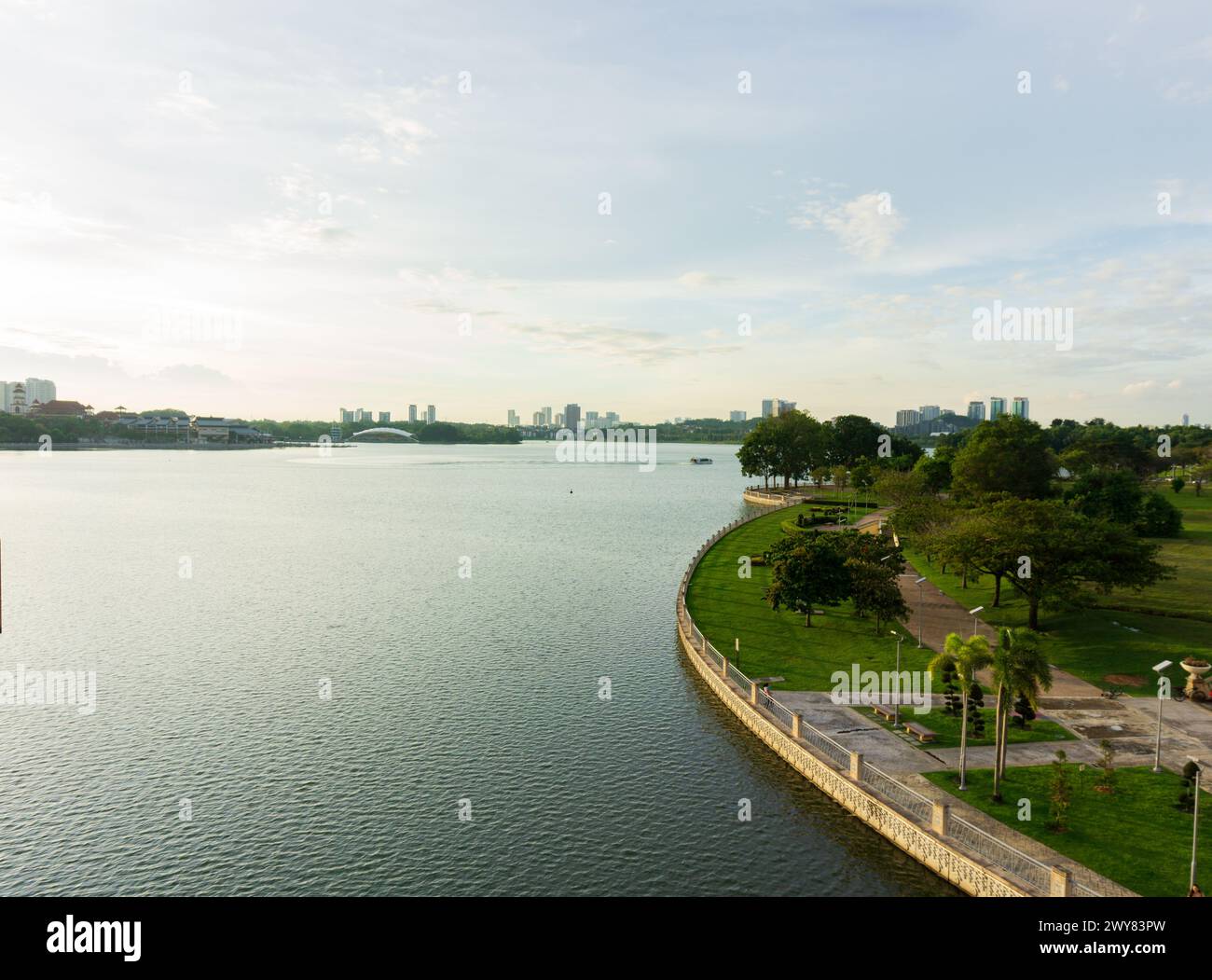 Lac de putrajaya Banque de photographies et d’images à haute résolution ...