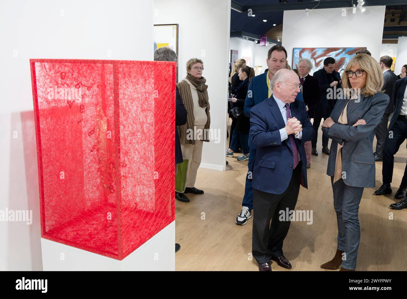 Paris, France. 5 avril 2024. Daniel Templon et Brigitte Macron ...