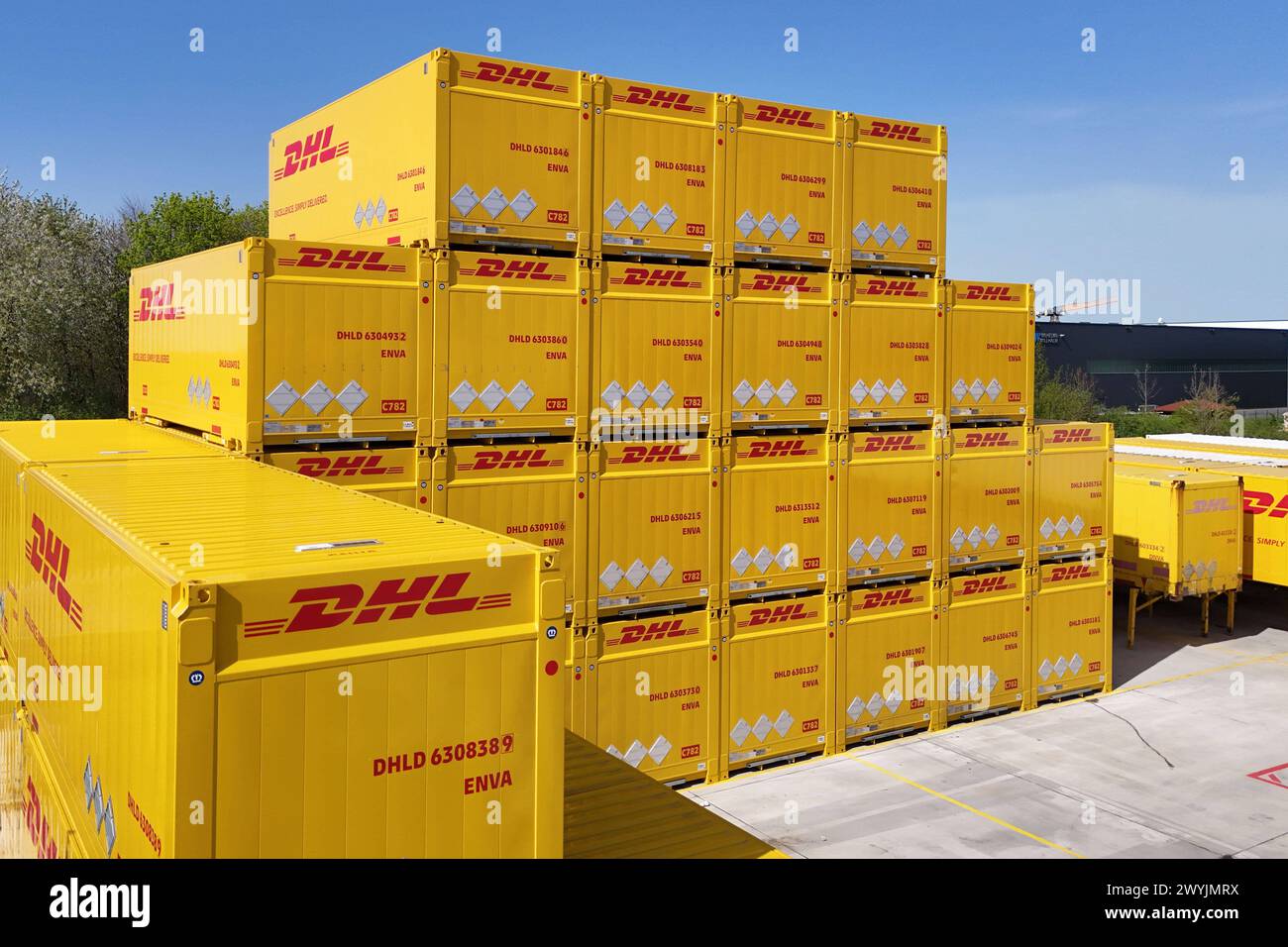 Deutsche Post DHL. Wechselbruecke, Transportbehaelter, conteneur ...