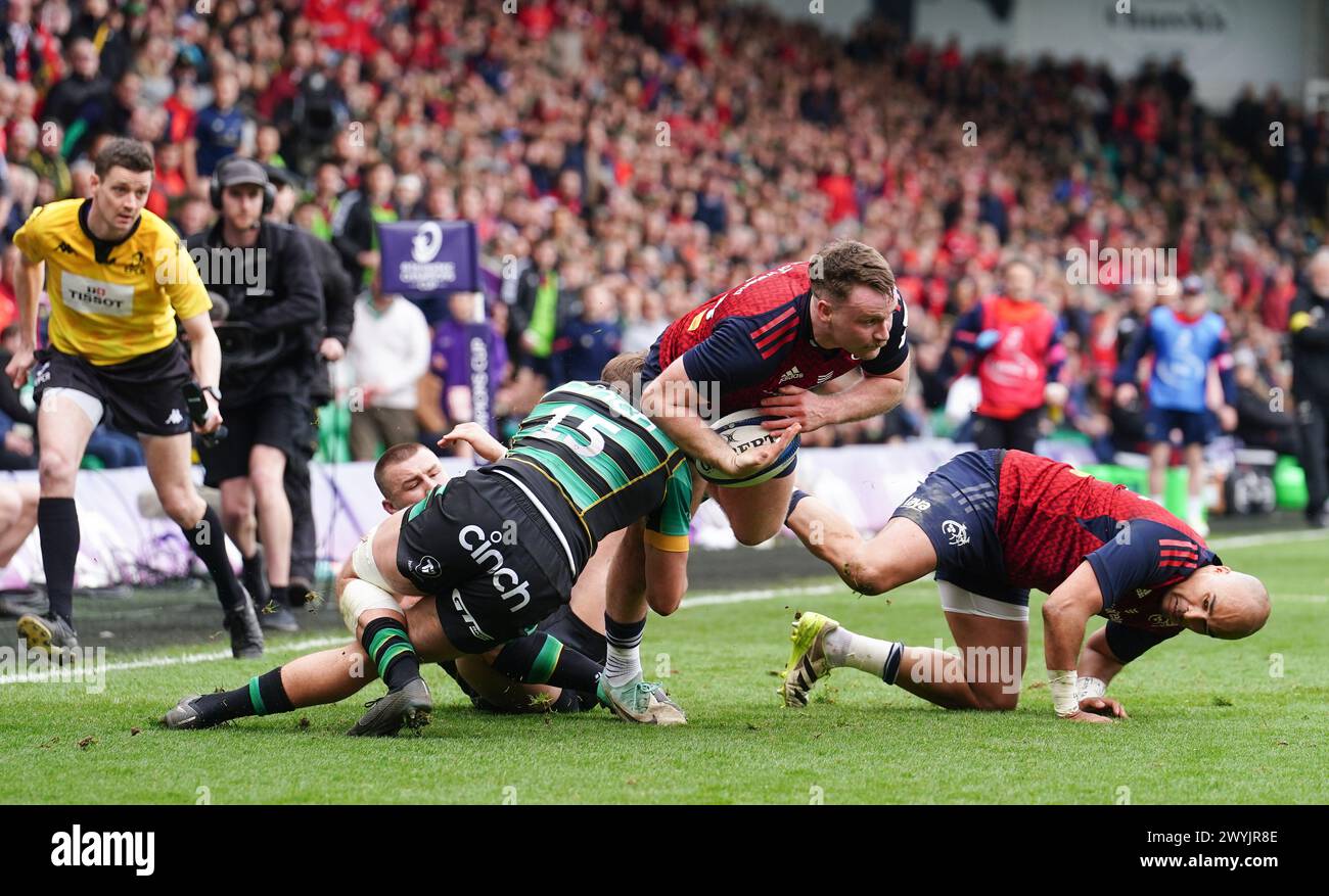 Sean O'Brien de Munster est attaqué par James Ranm des Saints de ...