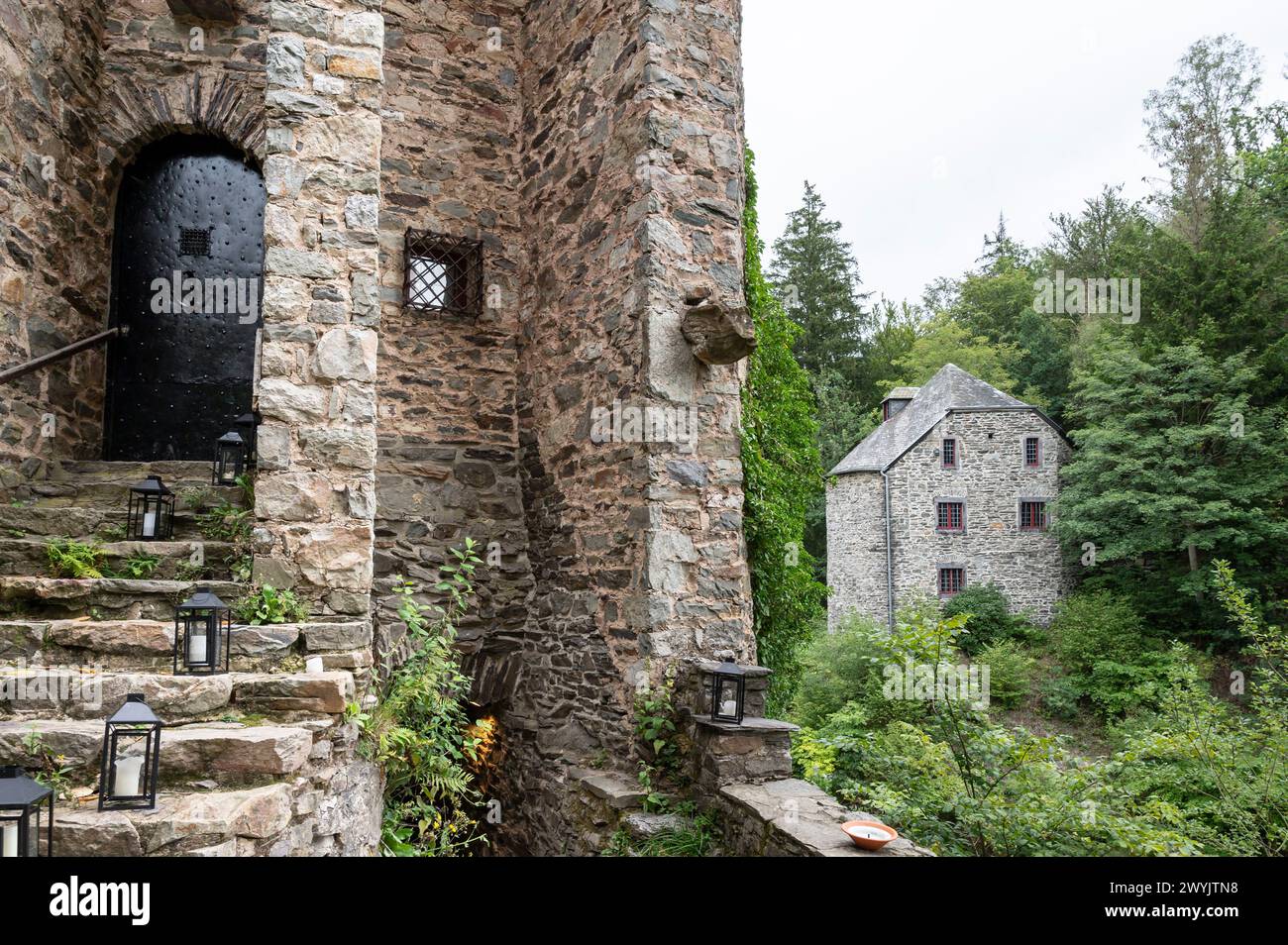 Château de reinhardstein Banque de photographies et d’images à haute ...