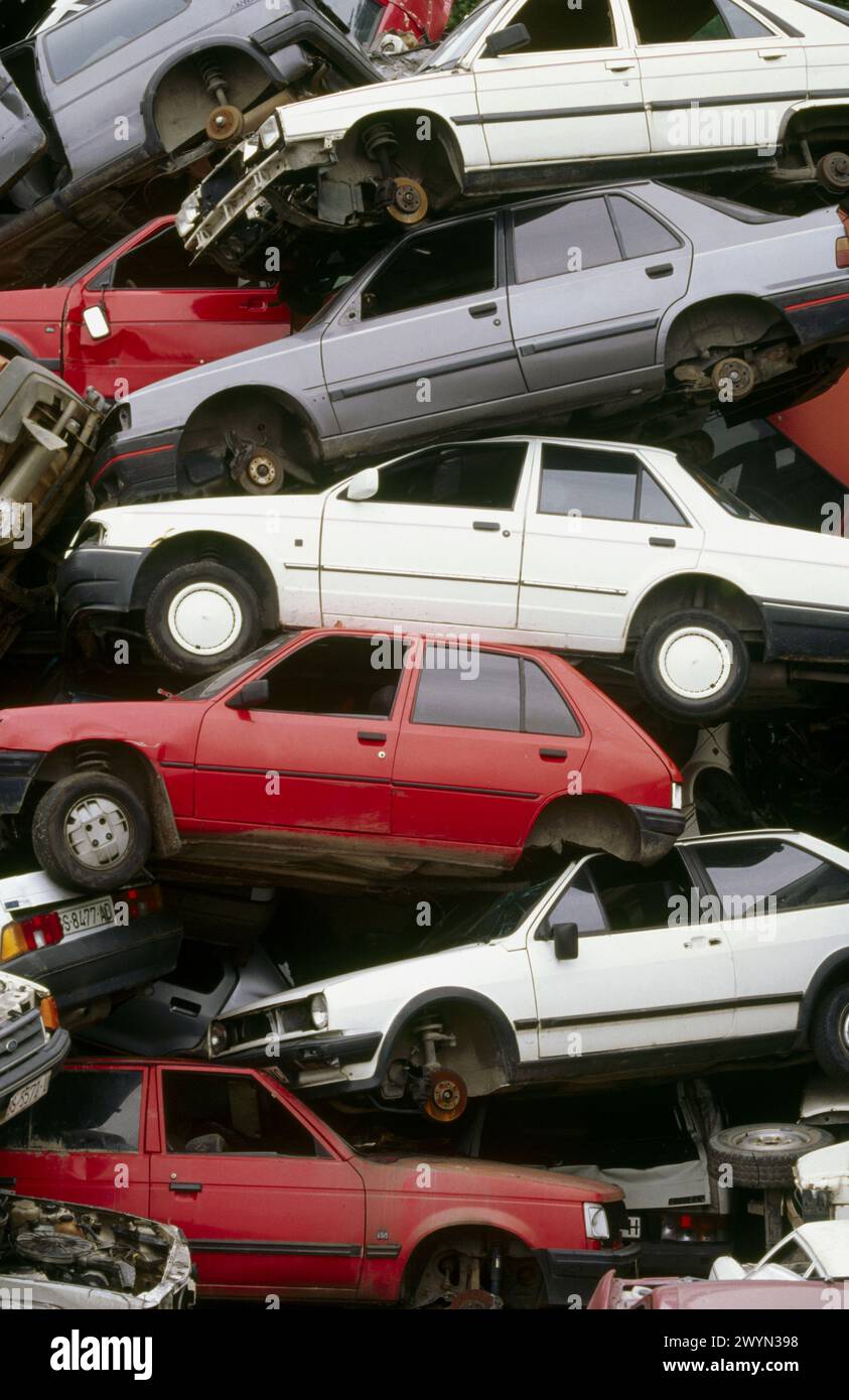 Les casses automobiles Banque de photographies et d’images à haute ...