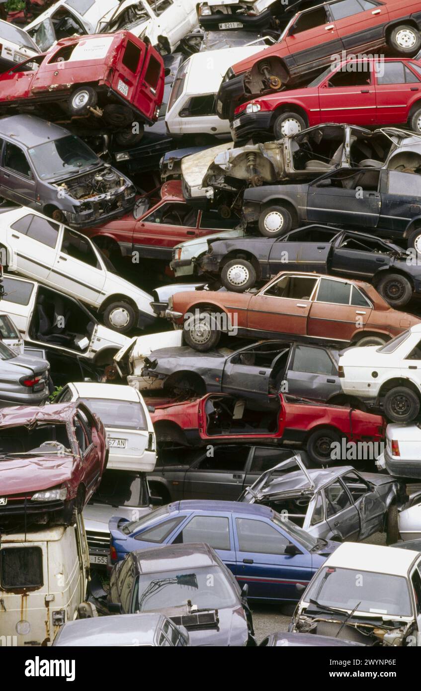 Les casses automobiles Banque de photographies et d’images à haute ...