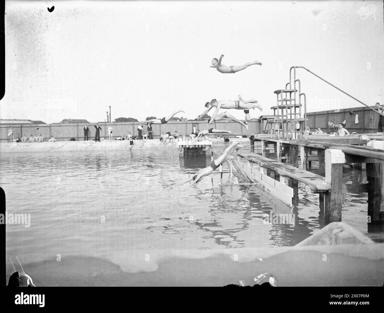 LES RECRUES DE LA ROYAL NAVY AU HMS ST VINCENT, L'ÉTABLISSEMENT D ...