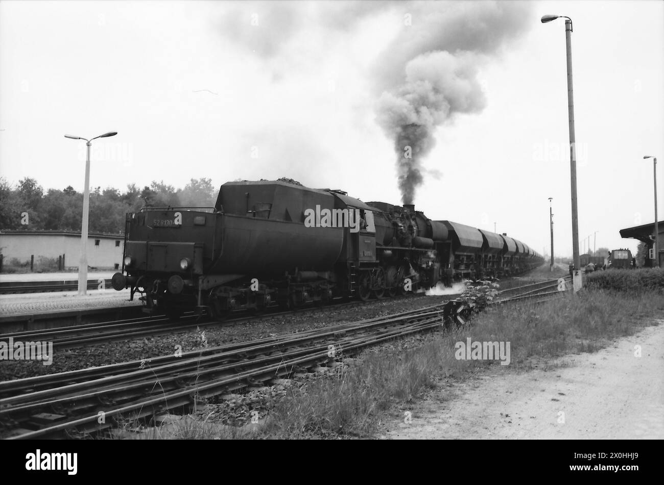 Br 52 steam locomotive Banque de photographies et d’images à haute ...