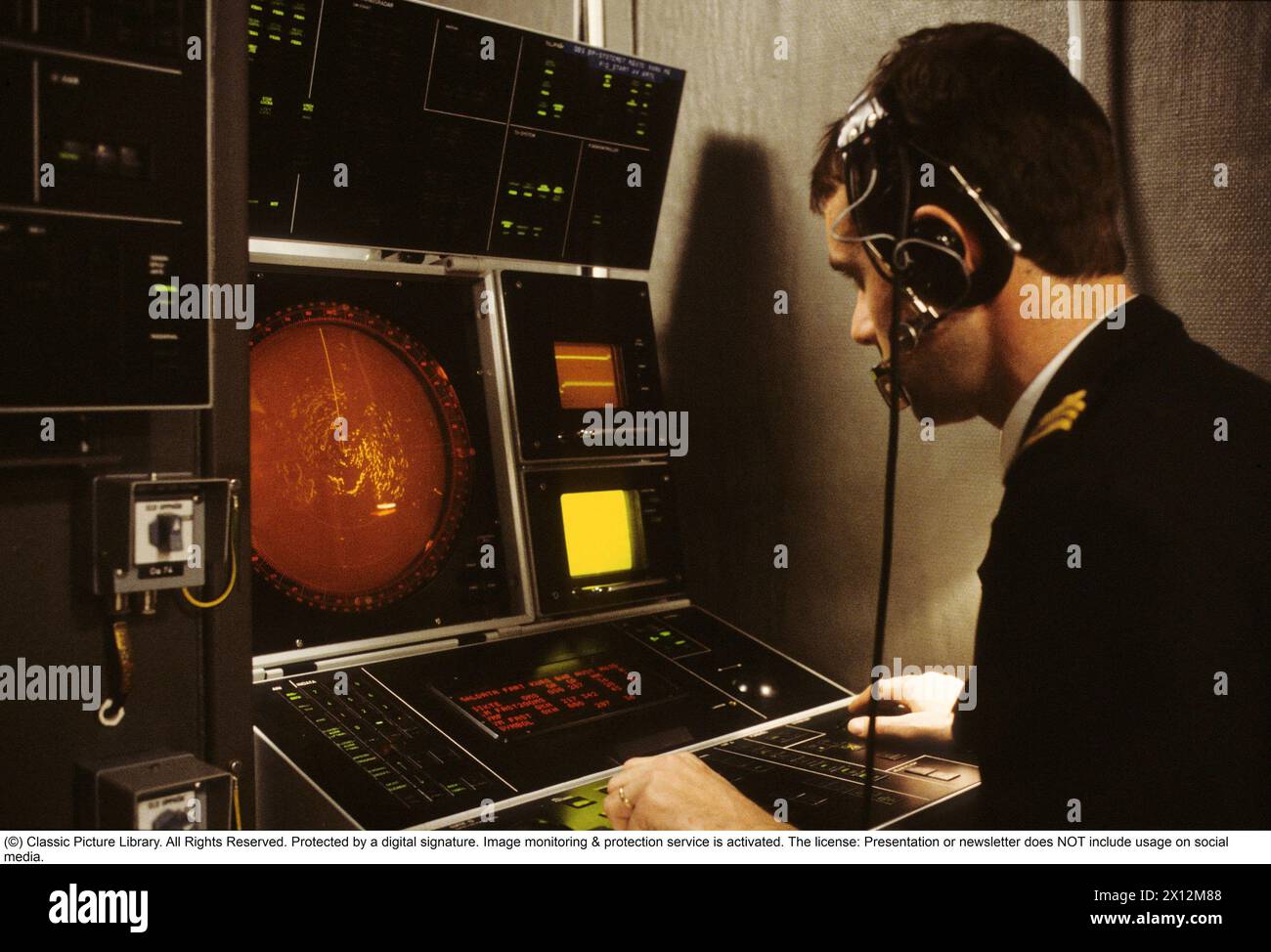 Le HSwMS Carlskrona (en suédois : HMS Carlskrona) est le plus long ...