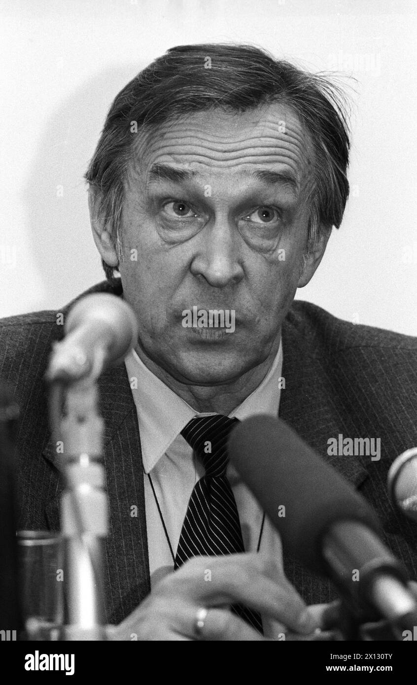 Valentin falin Banque de photographies et d’images à haute résolution ...