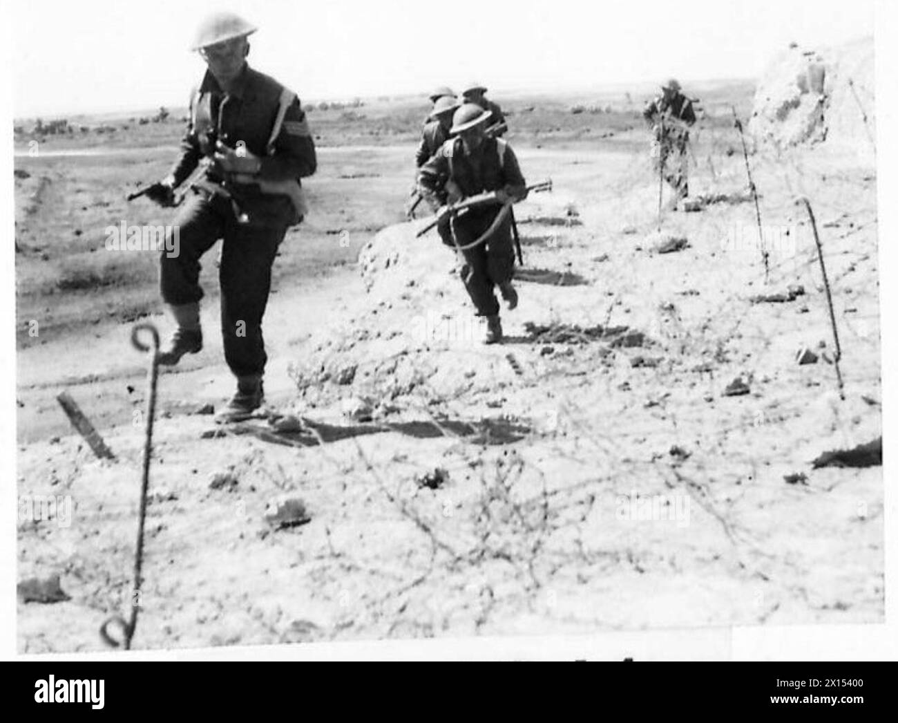 BATAILLE DE LA LIGNE MARETH PREMIÈRE IMAGE - une section d'infanterie ...