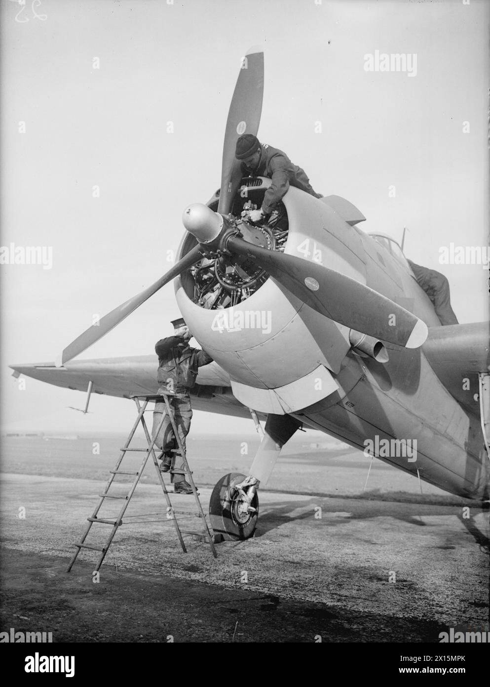 NOUVEAU TORPILLEUR-BOMBARDIER AMÉRICAIN LE 'TARPON' EN SERVICE AVEC LA ...