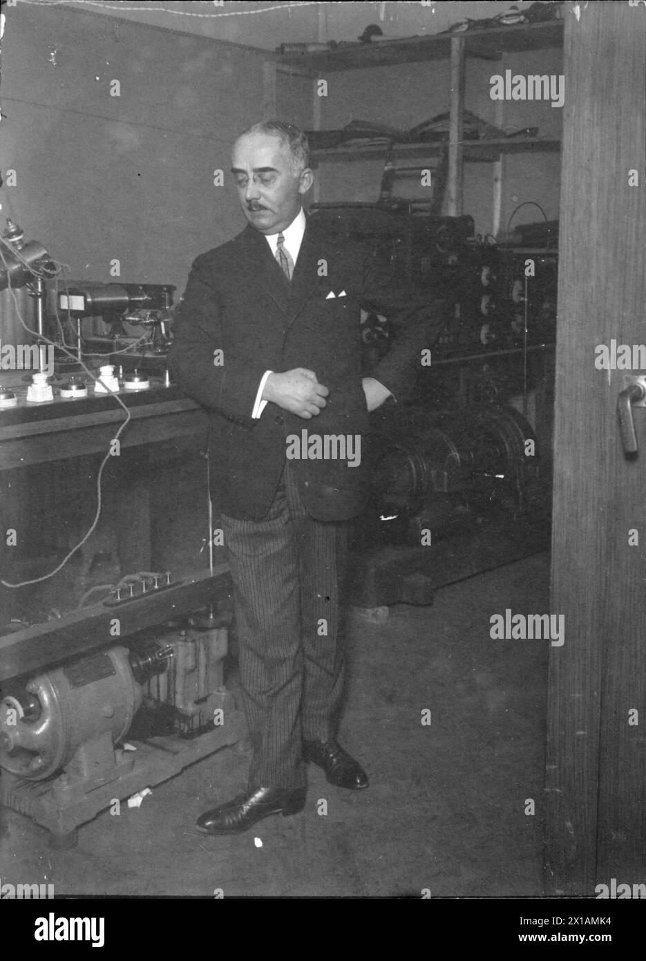 Edouard belin Banque de photographies et d’images à haute résolution ...